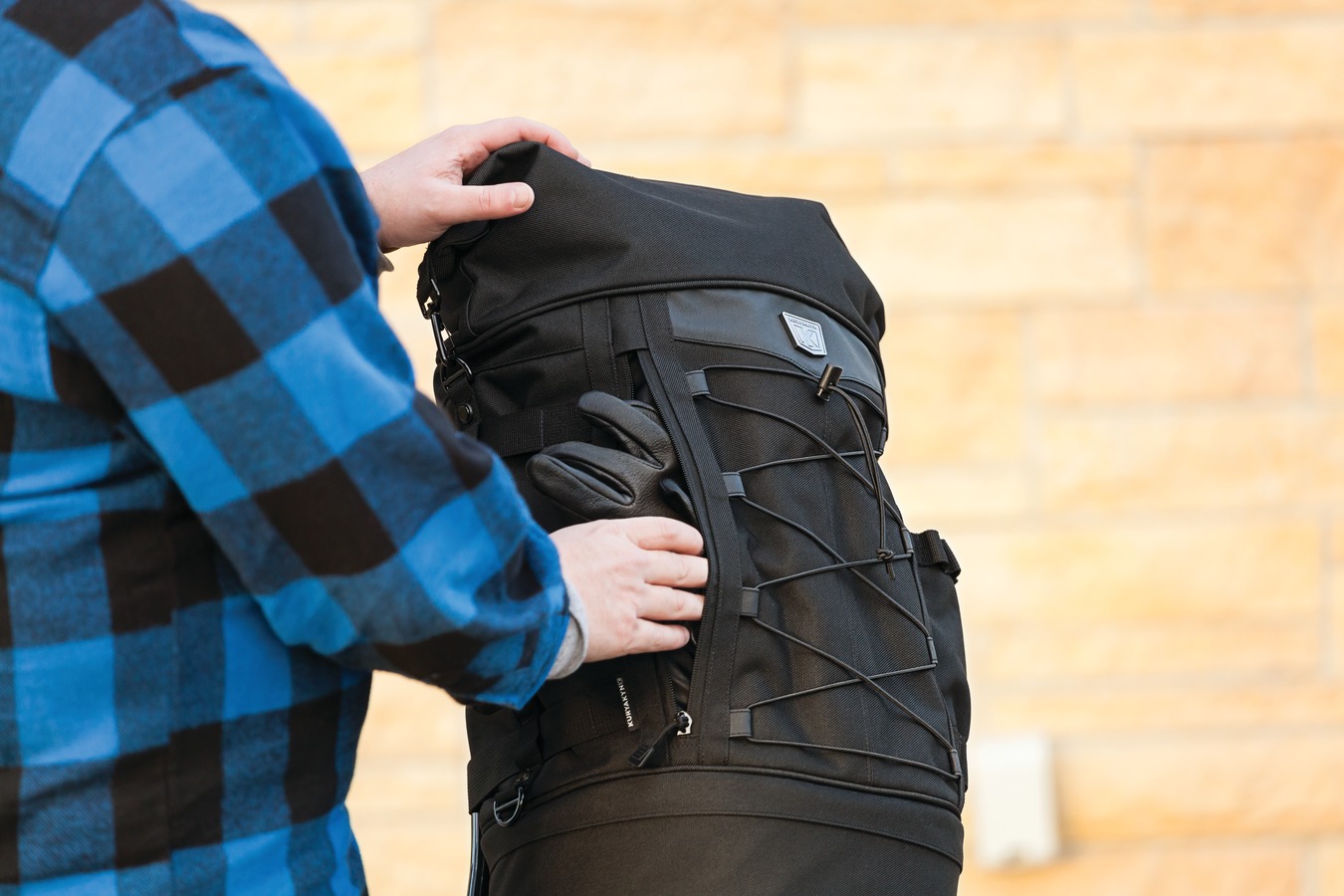 Kuryakyn Momentum Freeloader Duffle For Passenger Seat (With Or Without ...