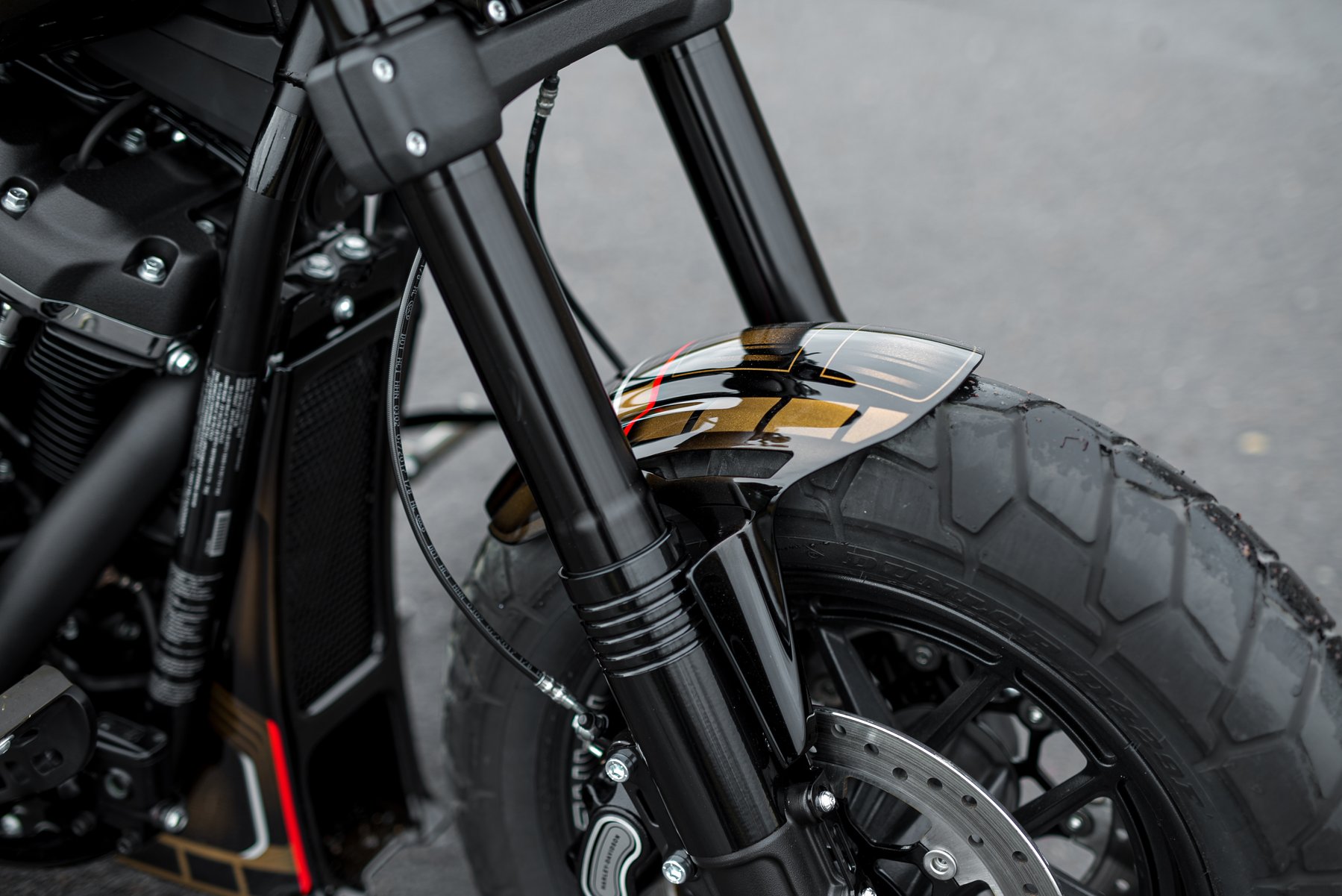 Killer Custom Lower Fork Covers In Gloss Black For Harley Davidson 2019 ...
