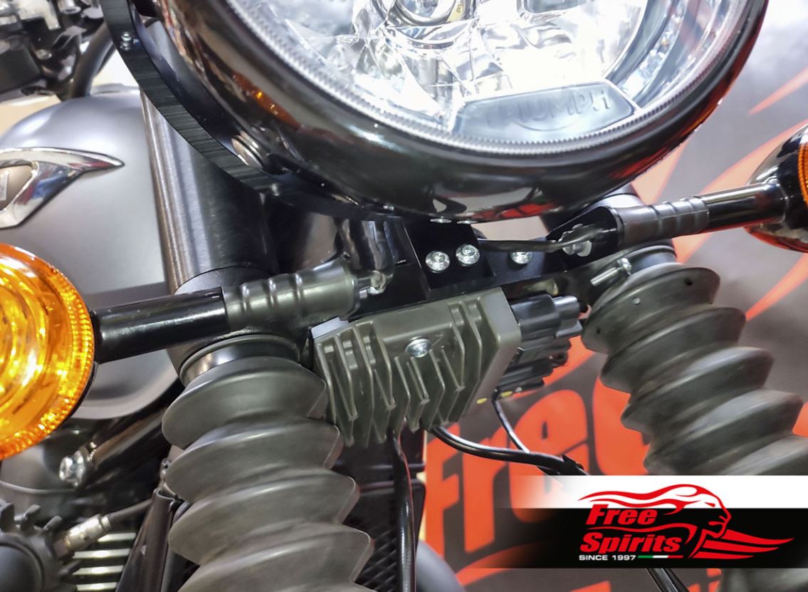 Free Spirits Headlight And Voltage Regulator Bracket Kit In Silver For ...